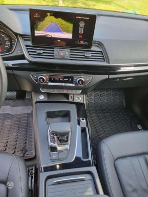Grey Audi Q5 2023 in Alytus, with an engine capacity of 2.00 L and mileage of 41 thousand km for 17900 €, photo 16 on AUTOMOTO.COM.LV