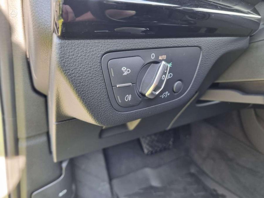 Grey Audi Q5 2023 in Alytus, with an engine capacity of 2.00 L and mileage of 41 thousand km for 17900 €, photo 17 on AUTOMOTO.COM.LV
