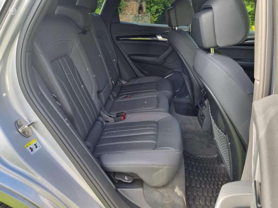 Grey Audi Q5 2023 in Alytus, with an engine capacity of 2.00 L and mileage of 41 thousand km for 17900 €, photo 20 on AUTOMOTO.COM.LV