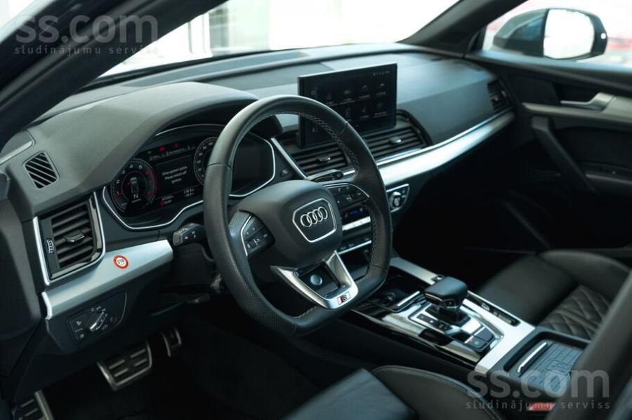Grey Audi Q5 2023 in Riga, with an engine capacity of 2.00 L and mileage of 47 thousand km for 42900 €, photo 4 on AUTOMOTO.COM.LV