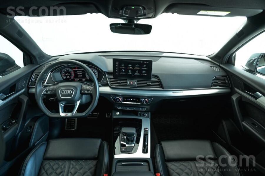 Grey Audi Q5 2023 in Riga, with an engine capacity of 2.00 L and mileage of 47 thousand km for 42900 €, photo 5 on AUTOMOTO.COM.LV