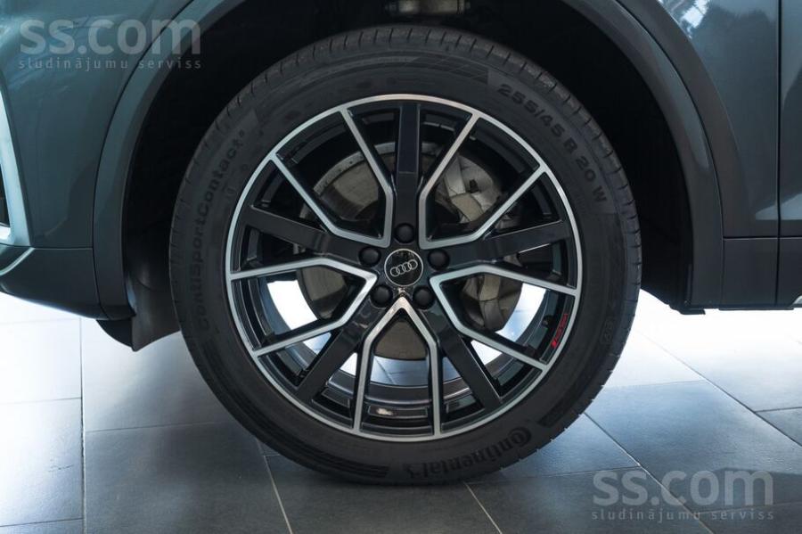 Grey Audi Q5 2023 in Riga, with an engine capacity of 2.00 L and mileage of 47 thousand km for 42900 €, photo 11 on AUTOMOTO.COM.LV
