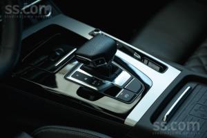 Grey Audi Q5 2023 in Riga, with an engine capacity of 2.00 L and mileage of 47 thousand km for 42900 €, photo 16 on AUTOMOTO.COM.LV