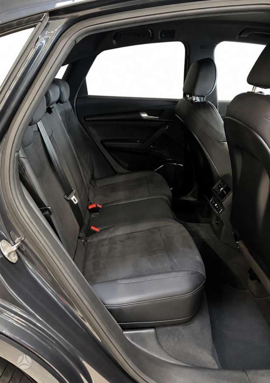 Grey Audi Q5 2023 in Kaunas, with an engine capacity of 1.98 L and mileage of 66 thousand km for 37500 €, photo 9 on AUTOMOTO.COM.LV