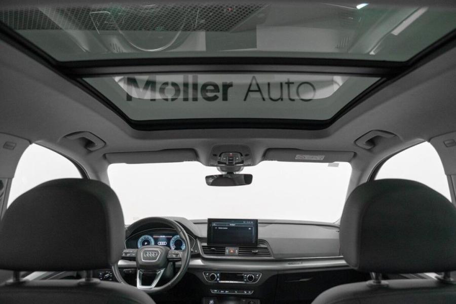 Grey Audi Q5 2023 in Vilnius, with an engine capacity of 2.00 L and mileage of 71 thousand km for 38900 €, photo 19 on AUTOMOTO.COM.LV