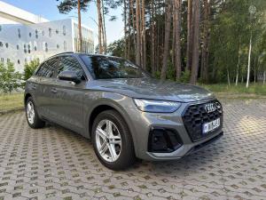 Pelēks Audi Q5 2024 Viļņa, ar dzinēja tilpumu 1.97 L un nobraukumu 25 tūkst. km par 41900 €, foto  vietnē AUTOMOTO.COM.LV