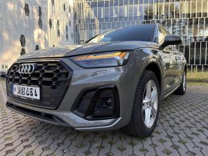 Pelēks Audi Q5 2024 Viļņa, ar dzinēja tilpumu 1.97 L un nobraukumu 25 tūkst. km par 41900 €, foto 6 vietnē AUTOMOTO.COM.LV