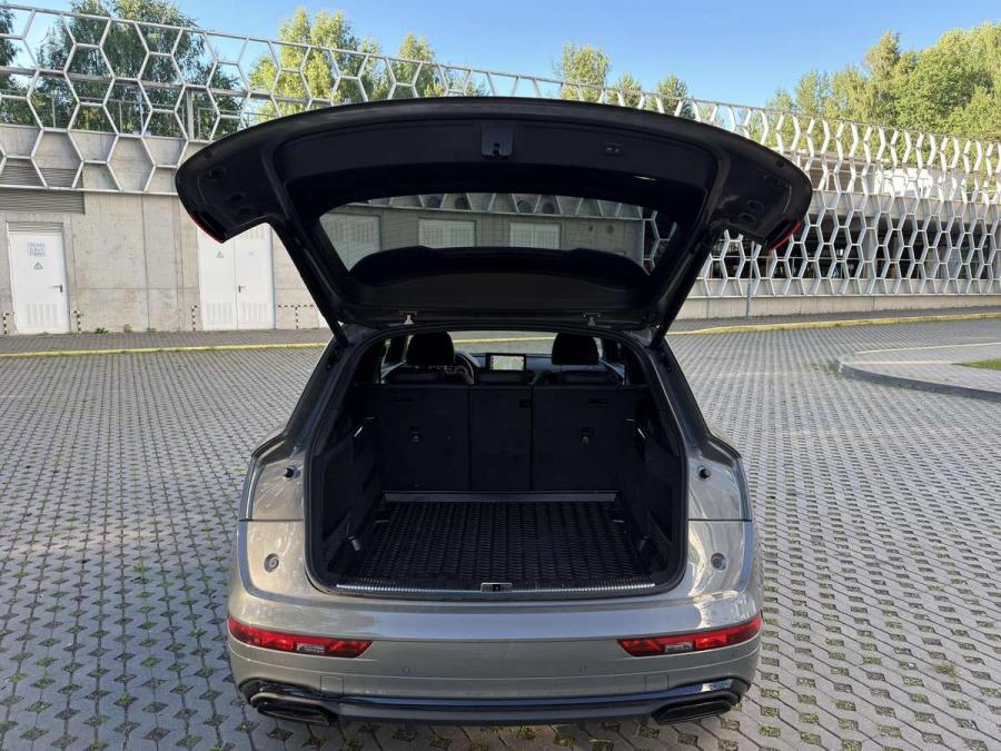 Pelēks Audi Q5 2024 Viļņa, ar dzinēja tilpumu 1.97 L un nobraukumu 25 tūkst. km par 41900 €, foto 11 vietnē AUTOMOTO.COM.LV