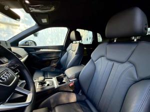 Pelēks Audi Q5 2024 Viļņa, ar dzinēja tilpumu 1.97 L un nobraukumu 25 tūkst. km par 41900 €, foto 17 vietnē AUTOMOTO.COM.LV