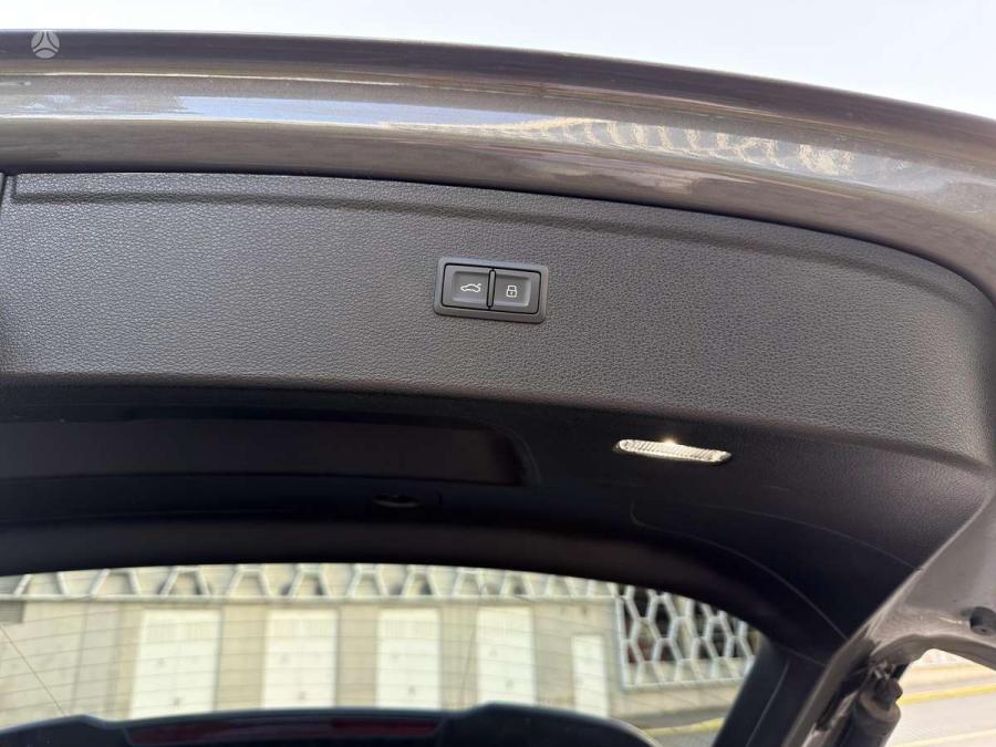 Pelēks Audi Q5 2024 Viļņa, ar dzinēja tilpumu 1.97 L un nobraukumu 25 tūkst. km par 41900 €, foto 22 vietnē AUTOMOTO.COM.LV