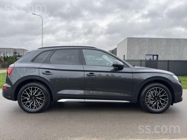 Pelēks Audi Q5 2024 Rīga, ar dzinēja tilpumu 2.00 L un nobraukumu 41 tūkst. km par 35500 €, foto 3 vietnē AUTOMOTO.COM.LV