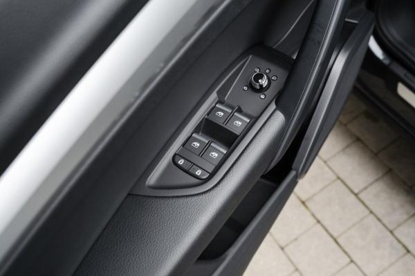 Grey Audi Q5 2025 in Marupe, with an engine capacity of 2.00 L and mileage of 28 thousand km for 41050 €, photo 9 on AUTOMOTO.COM.LV