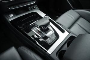 Grey Audi Q5 2025 in Marupe, with an engine capacity of 2.00 L and mileage of 28 thousand km for 41050 €, photo 27 on AUTOMOTO.COM.LV