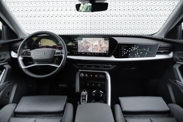 Grey Audi Q5 2026 in Marupe, with an engine capacity of 0.00 L and mileage of 0 thousand km for 57900 €, photo 6 on AUTOMOTO.COM.LV