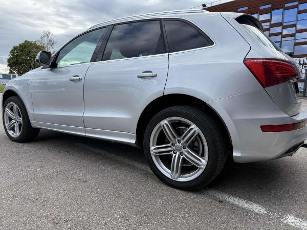 Grey Audi Q5 2010 in Kaunas, with an engine capacity of 2.00 L and mileage of 280 thousand km for 10222 €, photo 10 on AUTOMOTO.COM.LV