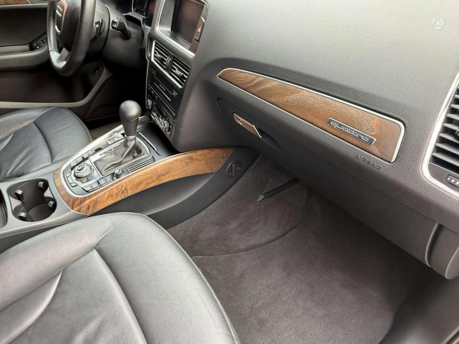 Pelēks Audi Q5 2010 Kauņa, ar dzinēja tilpumu 2.00 L un nobraukumu 280 tūkst. km par 10222 €, foto 20 vietnē AUTOMOTO.COM.LV