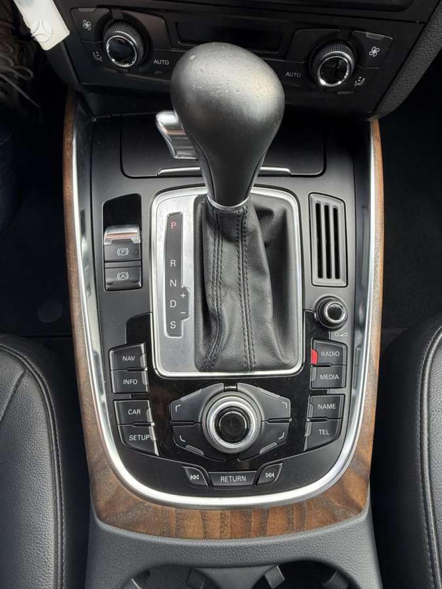 Pelēks Audi Q5 2010 Kauņa, ar dzinēja tilpumu 2.00 L un nobraukumu 280 tūkst. km par 10222 €, foto 22 vietnē AUTOMOTO.COM.LV