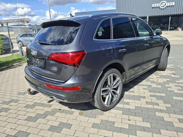 Pelēks Audi Q5 2016 Šauļi, ar dzinēja tilpumu 3.00 L un nobraukumu 251 tūkst. km par 14500 €, foto 3 vietnē AUTOMOTO.COM.LV