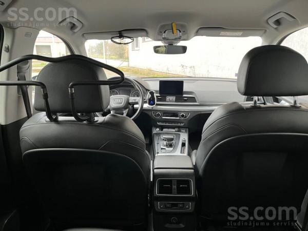 Pelēks Audi Q5 2018 Rīga, ar dzinēja tilpumu 2.00 L un nobraukumu 136 tūkst. km par 23999 €, foto 5 vietnē AUTOMOTO.COM.LV