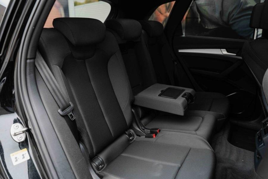 Pelēks Audi Q5 2022 Peetri, ar dzinēja tilpumu 2.00 L un nobraukumu 114 tūkst. km par 34650 €, foto 10 vietnē AUTOMOTO.COM.LV