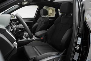 Pelēks Audi Q5 2022 Peetri, ar dzinēja tilpumu 2.00 L un nobraukumu 114 tūkst. km par 34650 €, foto 13 vietnē AUTOMOTO.COM.LV