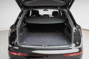 Pelēks Audi Q5 2022 Peetri, ar dzinēja tilpumu 2.00 L un nobraukumu 114 tūkst. km par 34650 €, foto 14 vietnē AUTOMOTO.COM.LV