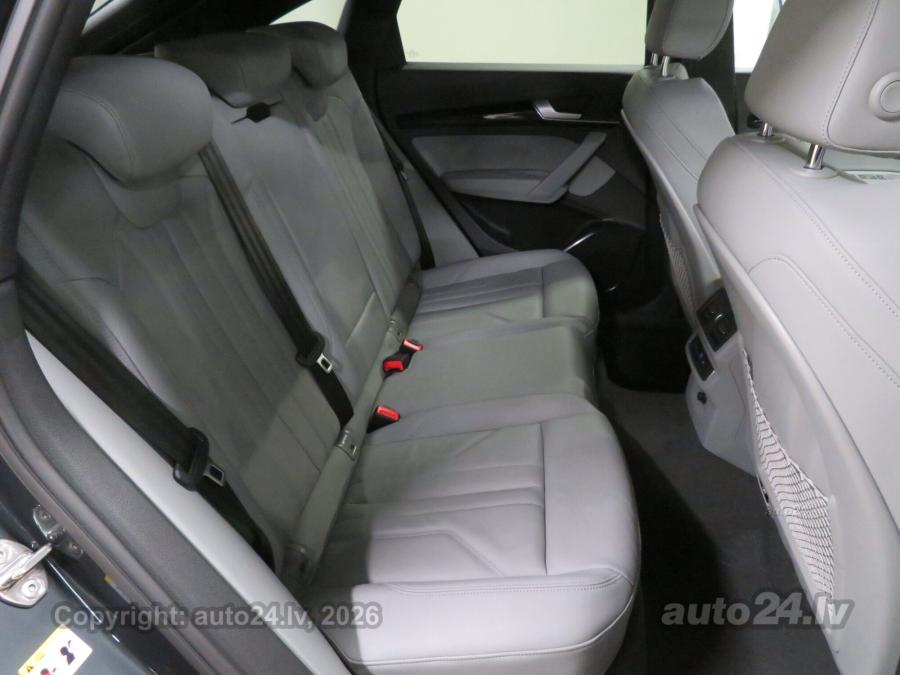 Grey Audi Q5 2023 in Tallinn, with an engine capacity of 2.00 L and mileage of 28 thousand km for 39800 €, photo 6 on AUTOMOTO.COM.LV