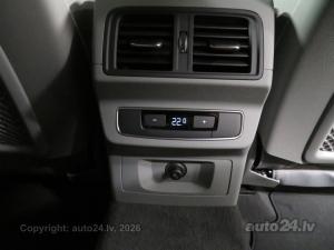 Grey Audi Q5 2023 in Tallinn, with an engine capacity of 2.00 L and mileage of 28 thousand km for 39800 €, photo 7 on AUTOMOTO.COM.LV