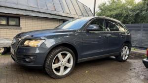 Grey Audi Q5 2008 in Vilnius, with an engine capacity of 2.00 L and mileage of 277 thousand km for 6850 €, photo 3 on AUTOMOTO.COM.LV
