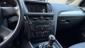 Grey Audi Q5 2008 in Vilnius, with an engine capacity of 2.00 L and mileage of 277 thousand km for 6850 €, photo 23 on AUTOMOTO.COM.LV