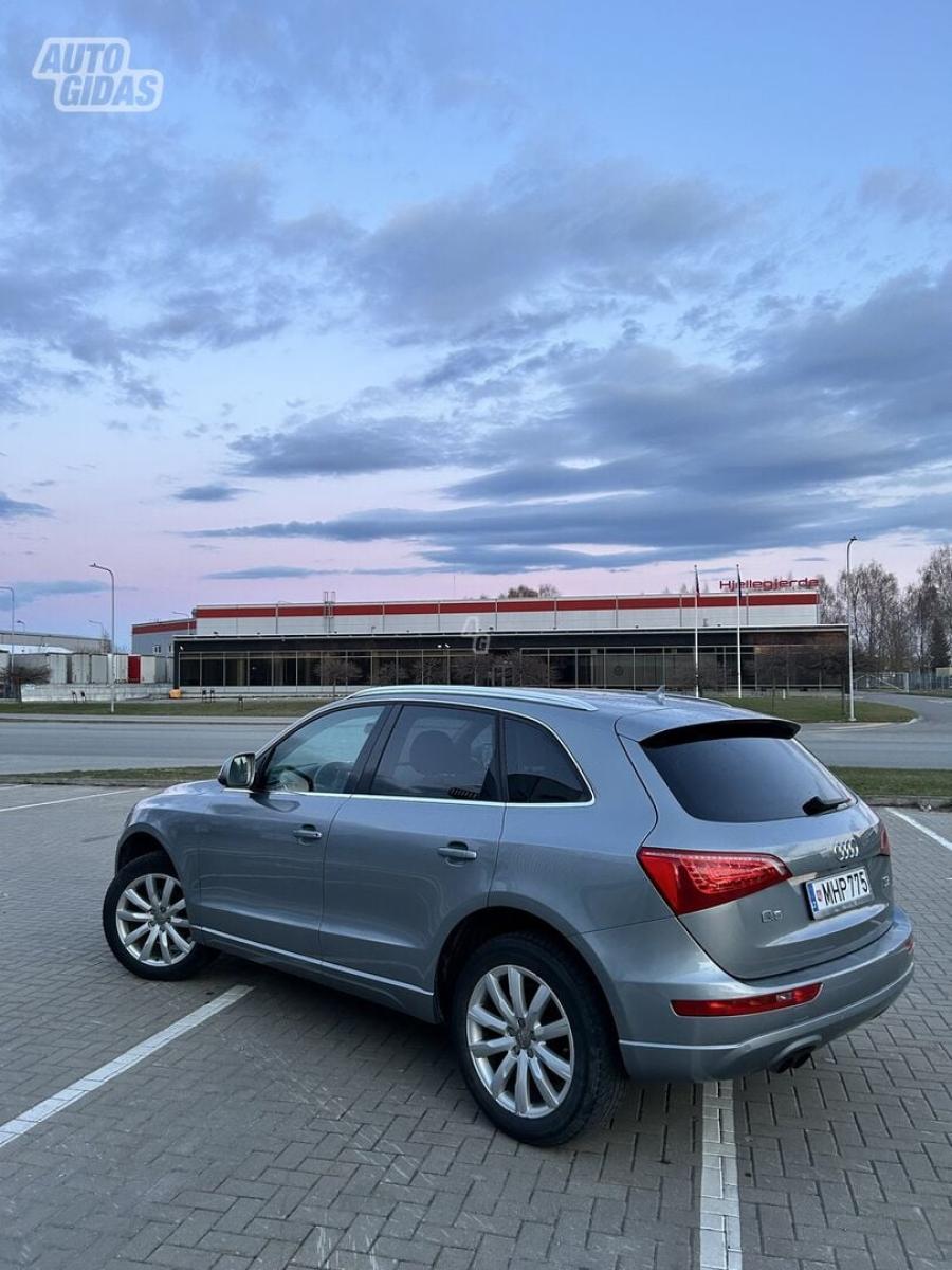 Pelēks Audi Q5 2010 Panevēža, ar dzinēja tilpumu 2.00 L un nobraukumu 297 tūkst. km par 10700 €, foto 5 vietnē AUTOMOTO.COM.LV