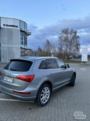 Pelēks Audi Q5 2010 Panevēža, ar dzinēja tilpumu 2.00 L un nobraukumu 297 tūkst. km par 10700 €, foto 7 vietnē AUTOMOTO.COM.LV