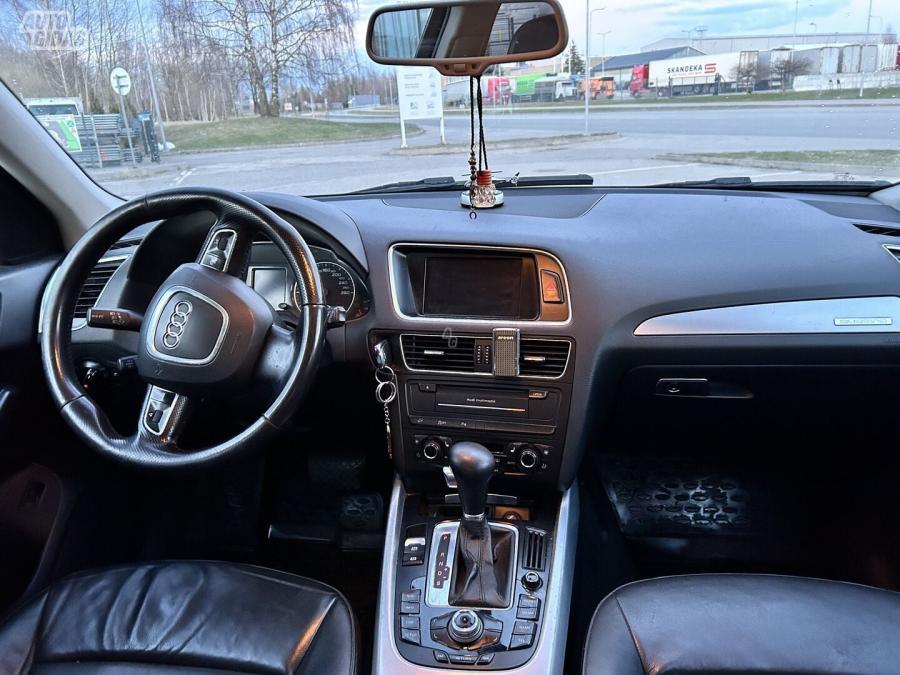 Pelēks Audi Q5 2010 Panevēža, ar dzinēja tilpumu 2.00 L un nobraukumu 297 tūkst. km par 10700 €, foto 9 vietnē AUTOMOTO.COM.LV