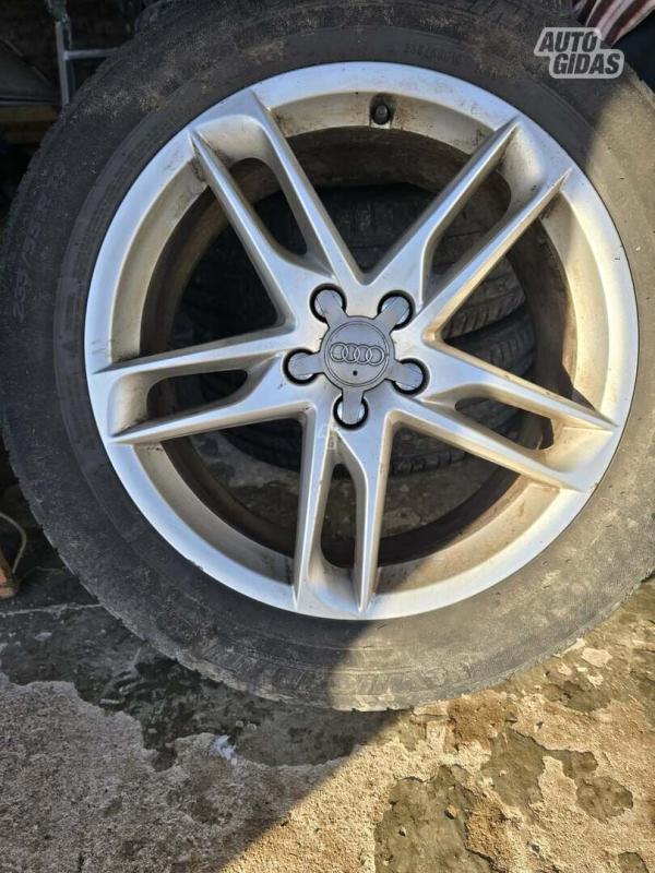 Pelēks Audi Q5 2010 Panevēža, ar dzinēja tilpumu 2.00 L un nobraukumu 297 tūkst. km par 10000 €, foto 10 vietnē AUTOMOTO.COM.LV