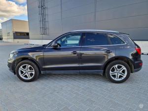 Pelēks Audi Q5 2011 Šauļi, ar dzinēja tilpumu 2.00 L un nobraukumu 380 tūkst. km par 7800 €, foto 3 vietnē AUTOMOTO.COM.LV