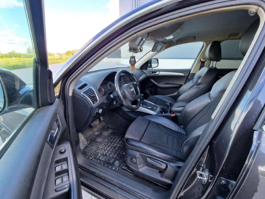 Pelēks Audi Q5 2011 Šauļi, ar dzinēja tilpumu 2.00 L un nobraukumu 380 tūkst. km par 7800 €, foto 14 vietnē AUTOMOTO.COM.LV