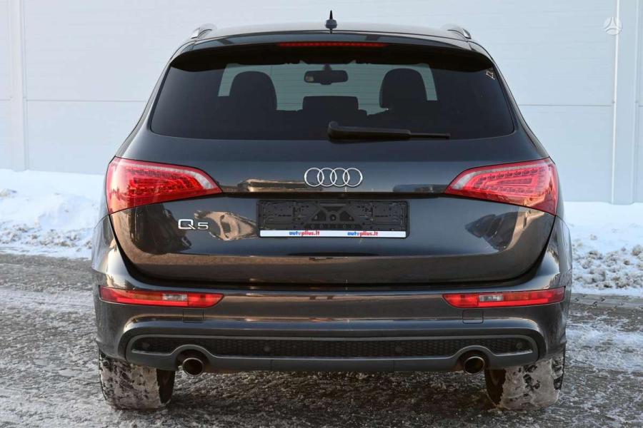 Grey Audi Q5 2011 in Kretinga, with an engine capacity of 3.00 L and mileage of 275 thousand km for 10499 €, photo 9 on AUTOMOTO.COM.LV