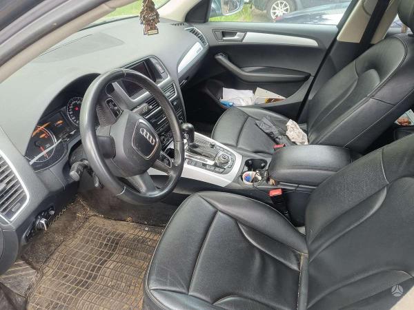 Grey Audi Q5 2012 in Rokiskis, with an engine capacity of 2.97 L and mileage of 240 thousand km for 7200 €, photo 5 on AUTOMOTO.COM.LV
