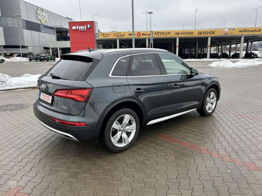 Grey Audi Q5 2018 in Vilnius, with an engine capacity of 2.00 L and mileage of 280 thousand km for 14700 €, photo 6 on AUTOMOTO.COM.LV