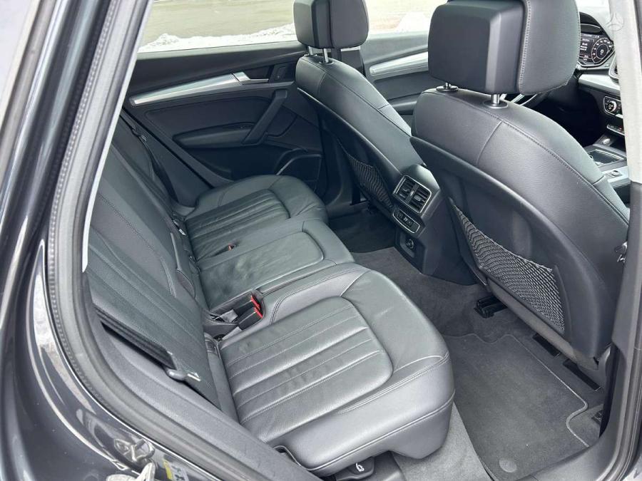 Grey Audi Q5 2018 in Vilnius, with an engine capacity of 2.00 L and mileage of 280 thousand km for 14700 €, photo 10 on AUTOMOTO.COM.LV