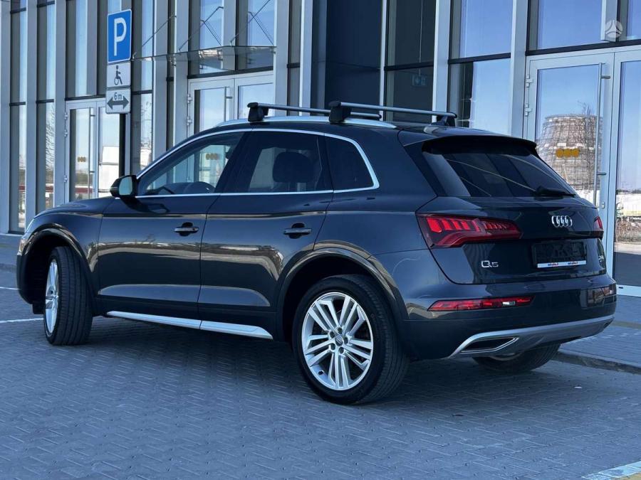 Pelēks Audi Q5 2018 Viļņa, ar dzinēja tilpumu 2.00 L un nobraukumu 247 tūkst. km par 16400 €, foto 4 vietnē AUTOMOTO.COM.LV