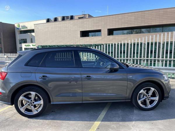 Pelēks Audi Q5 2018 Viļņa, ar dzinēja tilpumu 3.00 L un nobraukumu 84 tūkst. km par 34600 €, foto 5 vietnē AUTOMOTO.COM.LV