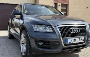 Pelēks Audi Q5 2009 Klaipėda, ar dzinēja tilpumu 1.97 L un nobraukumu 346 tūkst. km par 6900 €, foto  vietnē AUTOMOTO.COM.LV