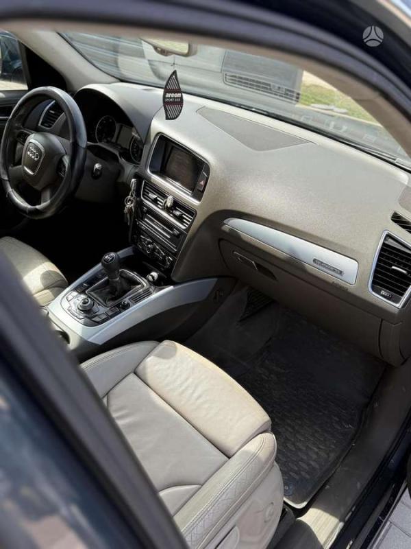 Grey Audi Q5 2009 in Klaipeda, with an engine capacity of 1.97 L and mileage of 346 thousand km for 6900 €, photo 4 on AUTOMOTO.COM.LV