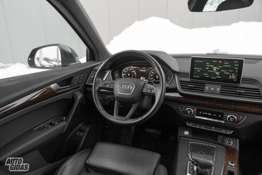 Pelēks Audi Q5 2020 Viļņa, ar dzinēja tilpumu 2.00 L un nobraukumu 158 tūkst. km par 32800 €, foto 24 vietnē AUTOMOTO.COM.LV
