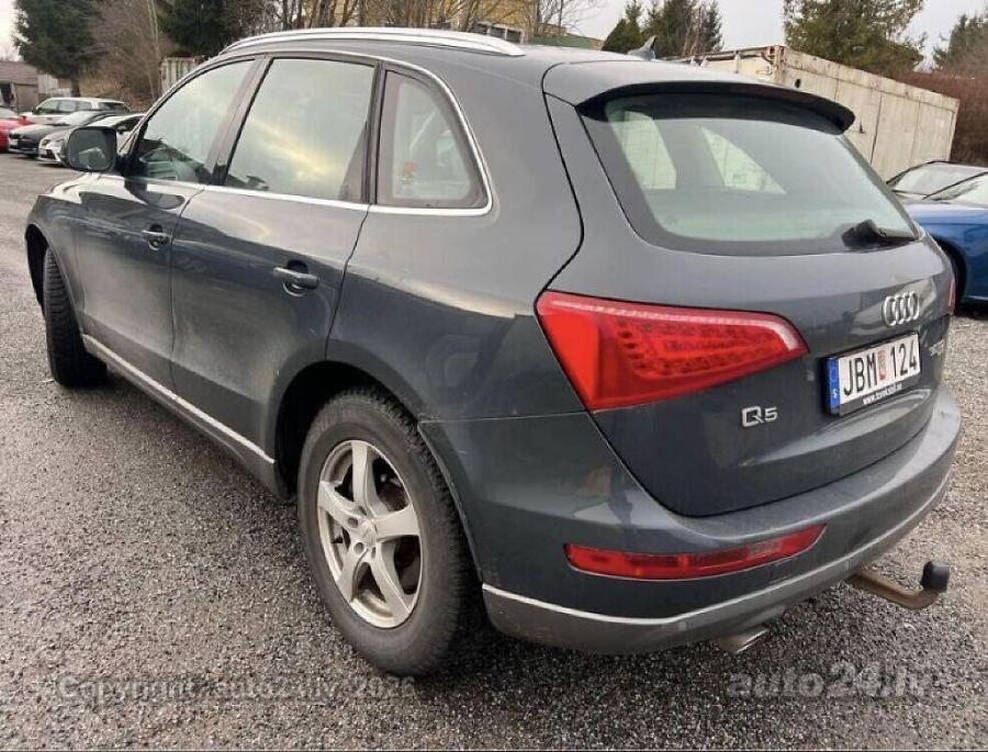 Pelēks Audi Q5 2009 Tallina, ar dzinēja tilpumu 3.00 L un nobraukumu 222 tūkst. km par 6499 €, foto 9 vietnē AUTOMOTO.COM.LV