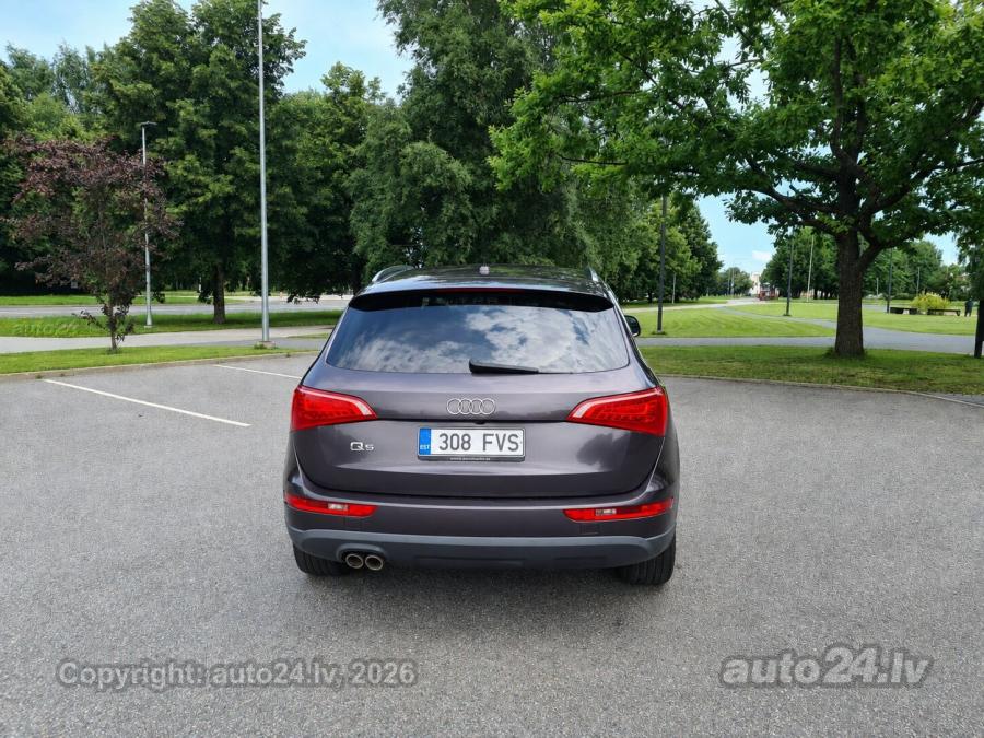 Pelēks Audi Q5 2010 Tallina, ar dzinēja tilpumu 2.00 L un nobraukumu 390 tūkst. km par 7799 €, foto 8 vietnē AUTOMOTO.COM.LV