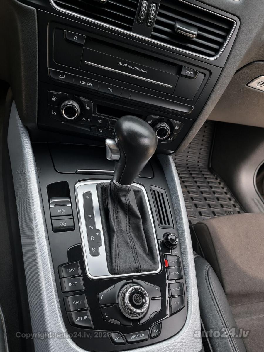 Pelēks Audi Q5 2010 Tallina, ar dzinēja tilpumu 2.00 L un nobraukumu 390 tūkst. km par 7799 €, foto 13 vietnē AUTOMOTO.COM.LV