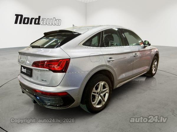 Pelēks Audi Q5 2022 Tallina, ar dzinēja tilpumu 0.00 L un nobraukumu 41 tūkst. km par 35900 €, foto 2 vietnē AUTOMOTO.COM.LV