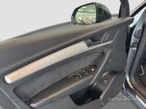 Pelēks Audi Q5 2023 Tallina, ar dzinēja tilpumu 2.00 L un nobraukumu 41 tūkst. km par 42900 €, foto 8 vietnē AUTOMOTO.COM.LV